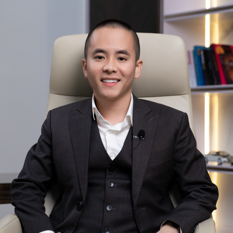 Master Anh Đức Sinh Năm Bao Nhiêu? Tên Thật Là Gì? Ở Đâu? Tiểu Sử? - Naototnhat.com